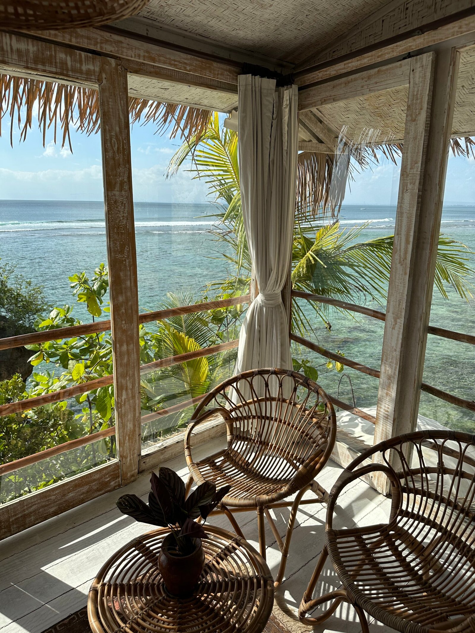 Honest Hotel Review: Dreamsea Bali - Abby's Always Boarding